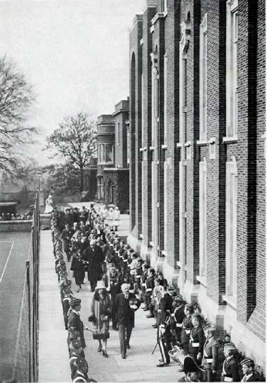 Why no statue ? (6) John Player | John Knifton